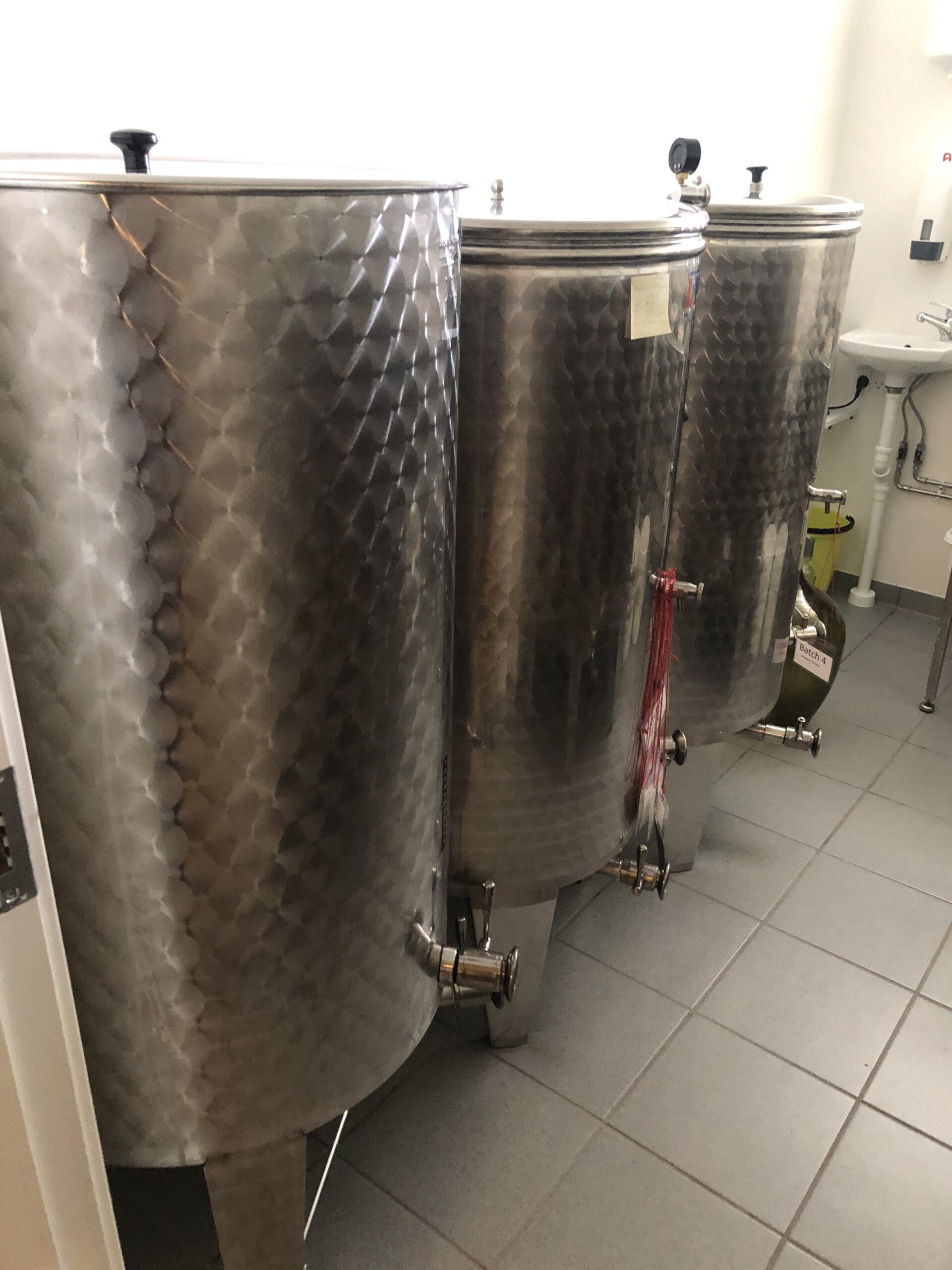 SOLGT - Kommissionssalg - Flydelågstank på ben - 300 L - i rustfrit ...